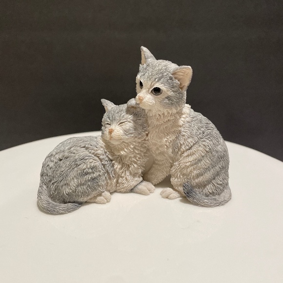 Unknown | Accents | Resin Catskittens Figurine Textured And Detailed ...